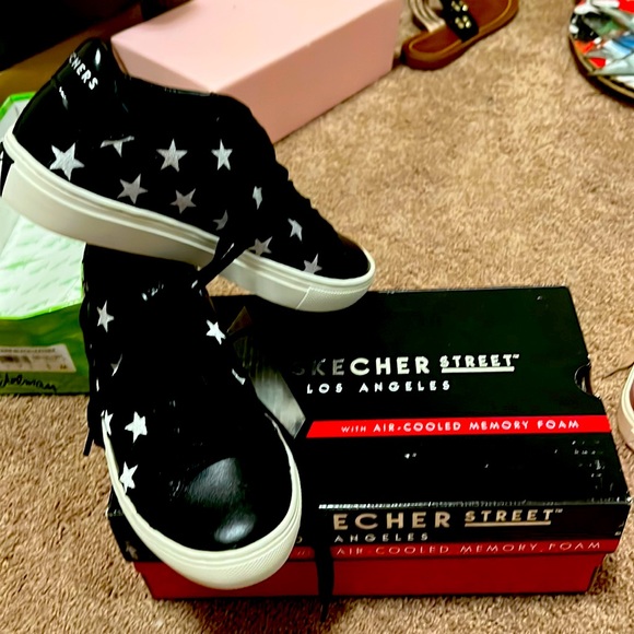 Skechers | Shoes | Hardly Ever Worn For These Star Skechers | Poshmark